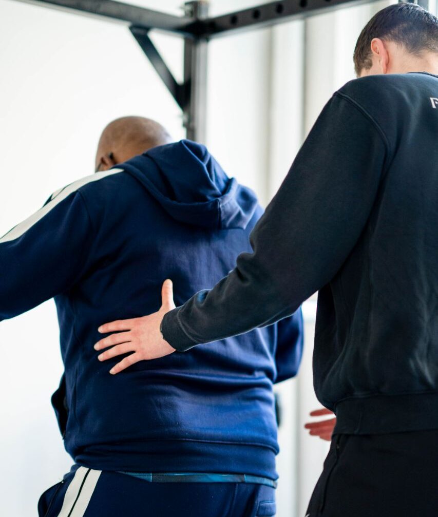 Stijve spieren: oorzaak, behandelen en voorkomen - F3 Fysio